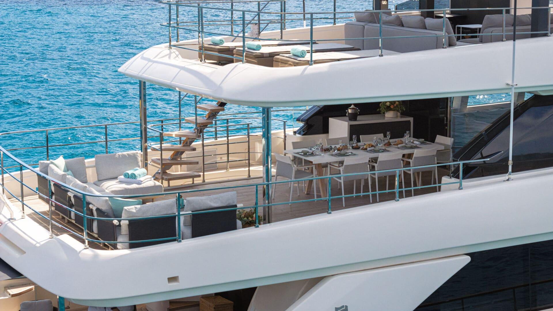 Yacht KIKI V, Custom Line | CHARTERWORLD Luxury Superyacht Charters